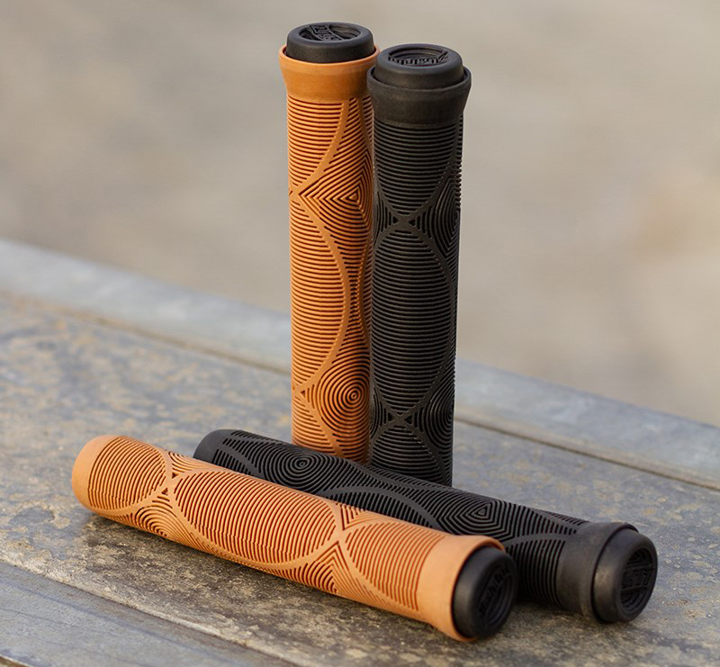 Gripy na řídítka na freestyle koloběžky | Honzovy longboardy